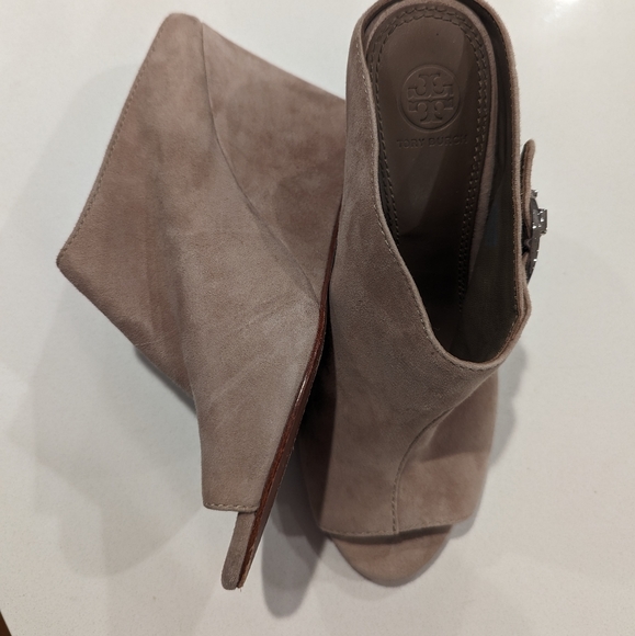 Tory Burch | Shoes | Tory Burch Grant Opentoe Suede Wedge Mule Neutral ...